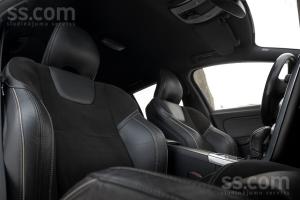 Black Volvo V60 2015 in Jelgava, with an engine capacity of 2.40 L and mileage of 278 thousand km for 11500 €, photo 21 on AUTOMOTO.COM.LV