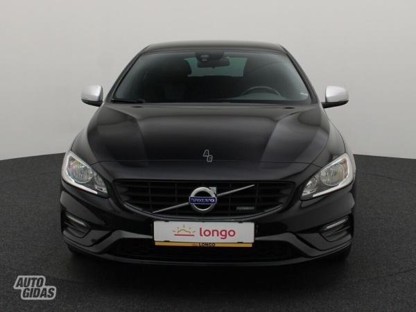 Melns Volvo V60 2015 Viļņa, ar dzinēja tilpumu 1.60 L un nobraukumu 223 tūkst. km par 10199 €, foto 3 vietnē AUTOMOTO.COM.LV