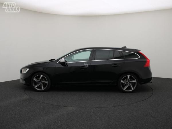 Melns Volvo V60 2015 Viļņa, ar dzinēja tilpumu 1.60 L un nobraukumu 223 tūkst. km par 10199 €, foto 6 vietnē AUTOMOTO.COM.LV