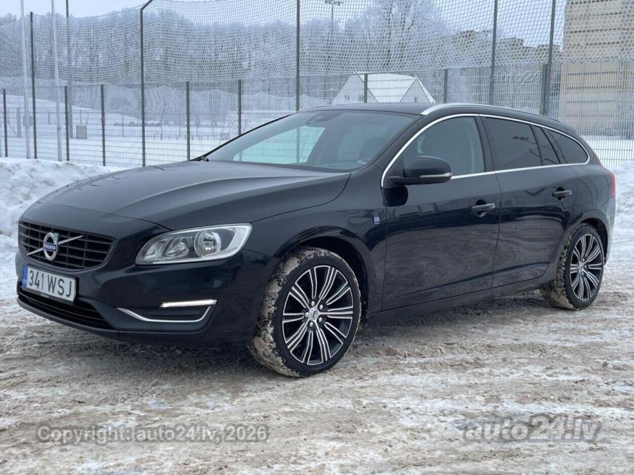 Black Volvo V60 2015 in Tartu, with an engine capacity of 2.00 L and mileage of 258 thousand km for 7900 €, photo 2 on AUTOMOTO.COM.LV