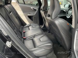 Black Volvo V60 2015 in Tartu, with an engine capacity of 2.00 L and mileage of 258 thousand km for 7900 €, photo 15 on AUTOMOTO.COM.LV