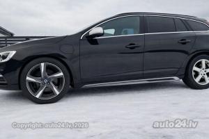 Melns Volvo V60 2015 Tallina, ar dzinēja tilpumu 2.40 L un nobraukumu 235 tūkst. km par 11990 €, foto 20 vietnē AUTOMOTO.COM.LV
