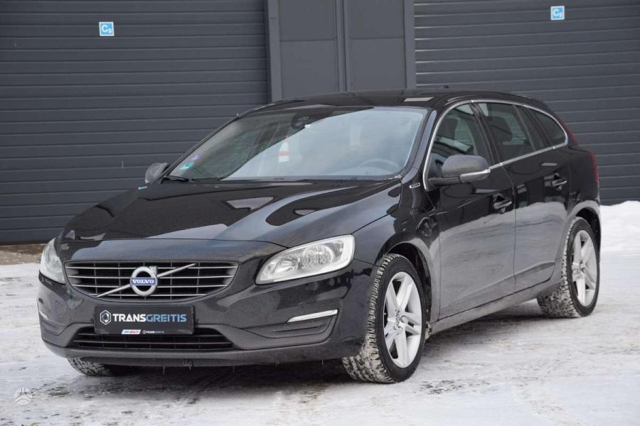 Melns Volvo V60 2015 Viļņa, ar dzinēja tilpumu 2.40 L un nobraukumu 267 tūkst. km par 7350 €, foto 6 vietnē AUTOMOTO.COM.LV