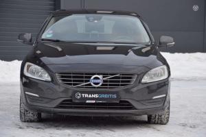 Black Volvo V60 2015 in Vilnius, with an engine capacity of 2.40 L and mileage of 267 thousand km for 7350 €, photo 2 on AUTOMOTO.COM.LV