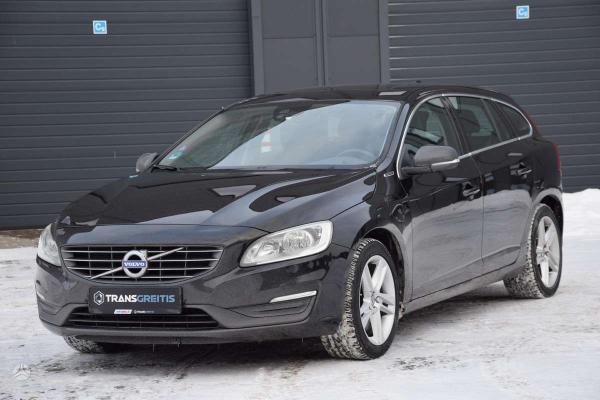 Melns Volvo V60 2015 Viļņa, ar dzinēja tilpumu 2.40 L un nobraukumu 267 tūkst. km par 7350 €, foto 6 vietnē AUTOMOTO.COM.LV