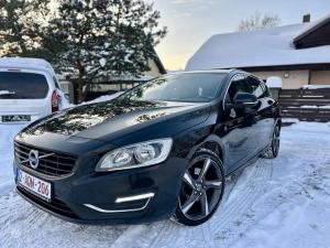 Melns Volvo V60 2015 Šauļi, ar dzinēja tilpumu 1.97 L un nobraukumu 270 tūkst. km par 7450 €, foto 2 vietnē AUTOMOTO.COM.LV