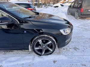 Melns Volvo V60 2015 Šauļi, ar dzinēja tilpumu 1.97 L un nobraukumu 270 tūkst. km par 7450 €, foto 5 vietnē AUTOMOTO.COM.LV