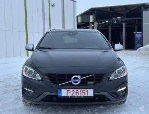 Black Volvo V60 2015 in Raseiniai, with an engine capacity of 1.98 L and mileage of 280 thousand km for 7350 €, photo 2 on AUTOMOTO.COM.LV