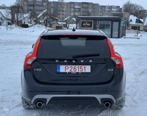 Black Volvo V60 2015 in Raseiniai, with an engine capacity of 1.98 L and mileage of 280 thousand km for 7350 €, photo 5 on AUTOMOTO.COM.LV