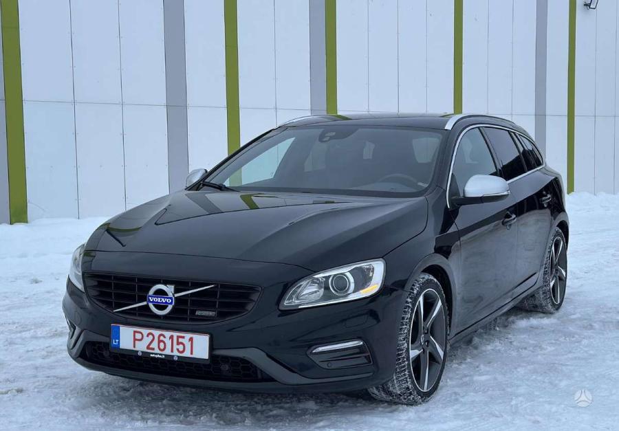 Black Volvo V60 2015 in Raseiniai, with an engine capacity of 1.98 L and mileage of 280 thousand km for 7350 €, photo 8 on AUTOMOTO.COM.LV