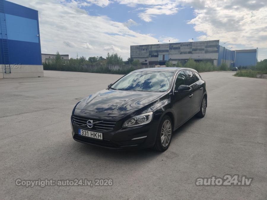 Melns Volvo V60 2015 Tallina, ar dzinēja tilpumu 2.40 L un nobraukumu 246 tūkst. km par 9900 €, foto 1 vietnē AUTOMOTO.COM.LV