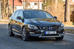 Black Volvo V60 2015 in Parnu, with an engine capacity of 2.40 L and mileage of 292 thousand km for 10900 €, photo 3 on AUTOMOTO.COM.LV