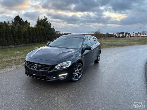 Black Volvo V60 2015 in Kaunas, with an engine capacity of 2.00 L and mileage of 290 thousand km for 6650 €, photo 1 on AUTOMOTO.COM.LV