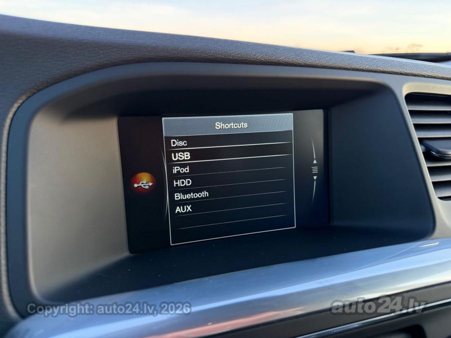 Черный Вольво B60 2015 в Таллин, объемом двигателя 1.60 л и пробегом 148 тыс. км за 7990 €, фото 23 на AUTOMOTO.COM.LV