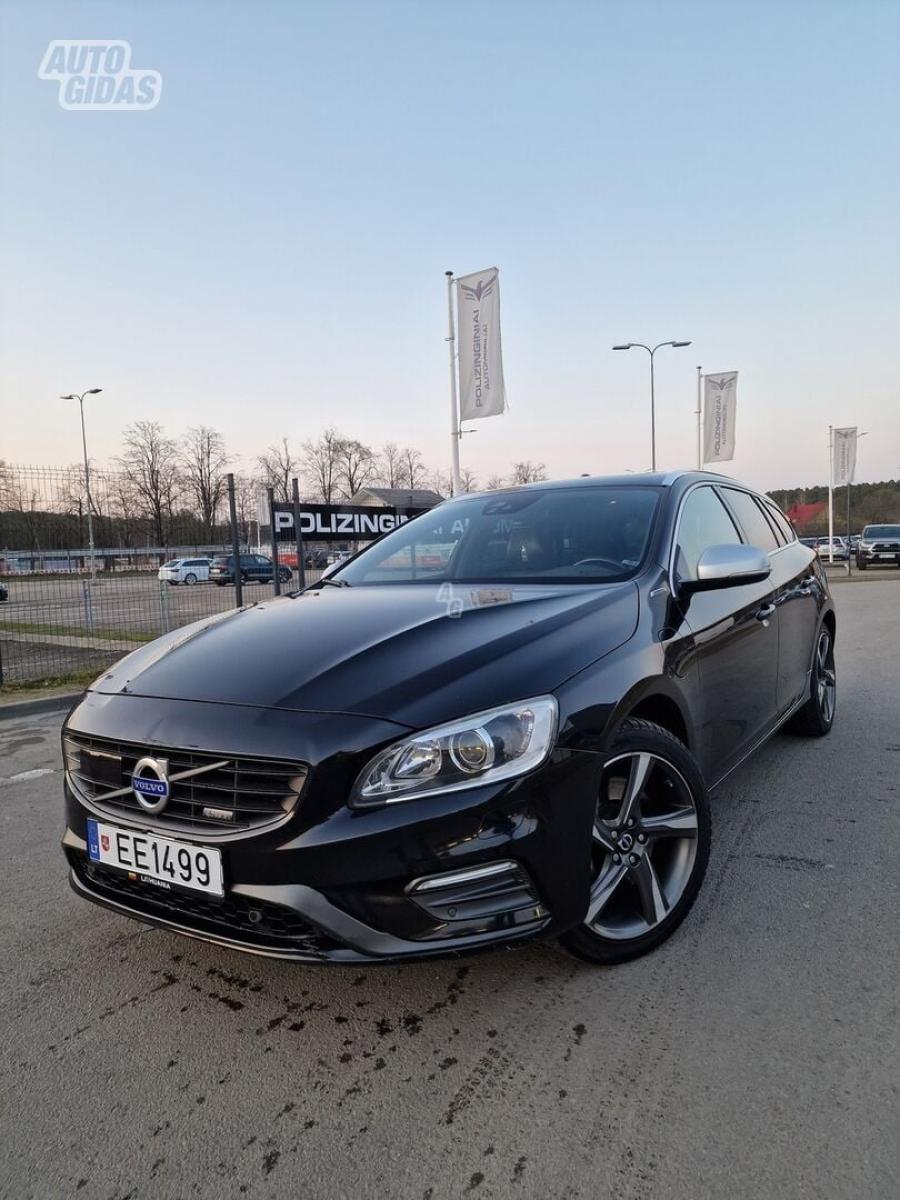 Melns Volvo V60 2015 Viļņa, ar dzinēja tilpumu 2.40 L un nobraukumu 253 tūkst. km par 9900 €, foto 4 vietnē AUTOMOTO.COM.LV