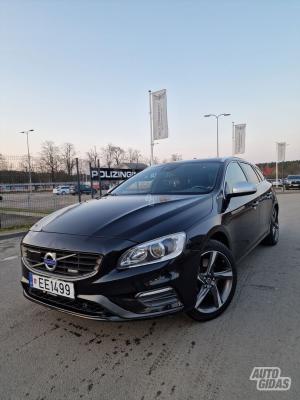 Melns Volvo V60 2015 Viļņa, ar dzinēja tilpumu 2.40 L un nobraukumu 253 tūkst. km par 8999 €, foto 4 vietnē AUTOMOTO.COM.LV