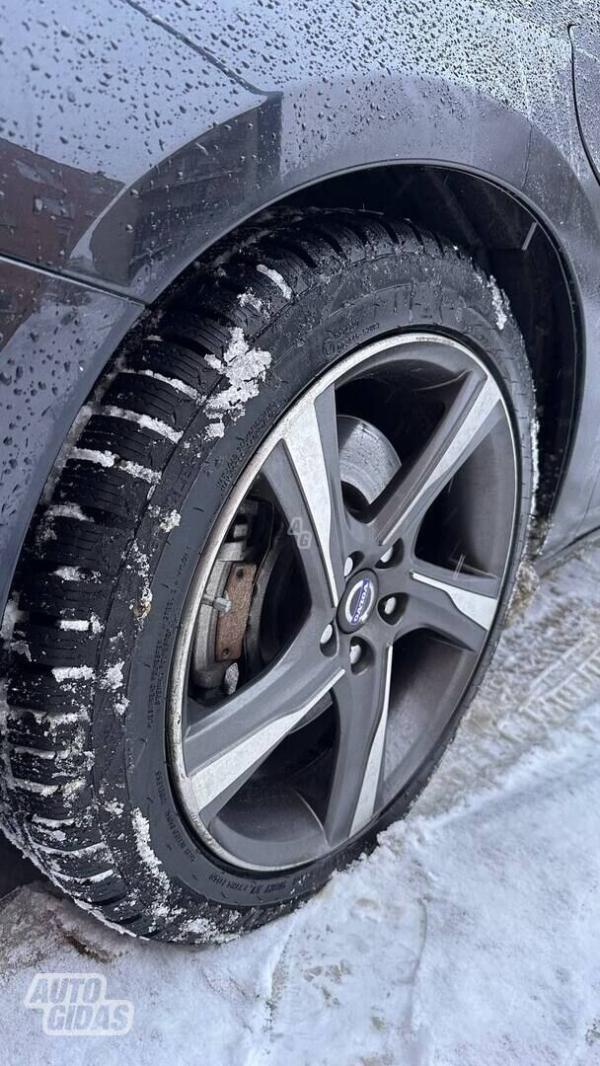 Черный Вольво B60 2015 в Вильнюс, объемом двигателя 2.40 л и пробегом 253 тыс. км за 8950 €, фото 10 на AUTOMOTO.COM.LV