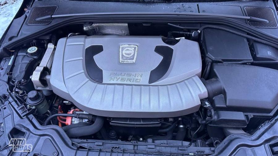 Melns Volvo V60 2015 Viļņa, ar dzinēja tilpumu 2.40 L un nobraukumu 253 tūkst. km par 8999 €, foto 24 vietnē AUTOMOTO.COM.LV