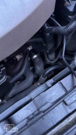 Melns Volvo V60 2015 Viļņa, ar dzinēja tilpumu 2.40 L un nobraukumu 253 tūkst. km par 8999 €, foto 26 vietnē AUTOMOTO.COM.LV