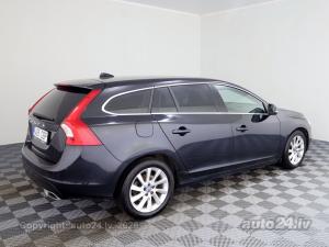 Black Volvo V60 2015 in Tallinn, with an engine capacity of 2.00 L and mileage of 339 thousand km for 4999 €, photo 4 on AUTOMOTO.COM.LV