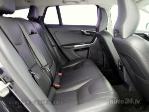 Black Volvo V60 2015 in Tallinn, with an engine capacity of 2.00 L and mileage of 339 thousand km for 4999 €, photo 8 on AUTOMOTO.COM.LV