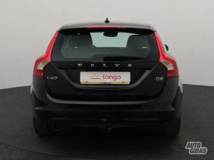 Black Volvo V60 2015 in Vilnius, with an engine capacity of 2.00 L and mileage of 185 thousand km for 9199 €, photo 6 on AUTOMOTO.COM.LV