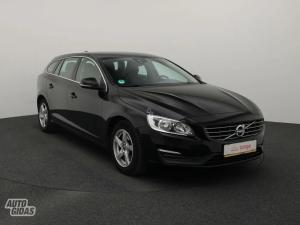 Black Volvo V60 2015 in Vilnius, with an engine capacity of 2.00 L and mileage of 185 thousand km for 9199 €, photo 11 on AUTOMOTO.COM.LV