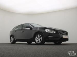 Black Volvo V60 2015 in Vilnius, with an engine capacity of 2.00 L and mileage of 185 thousand km for 9199 €, photo 12 on AUTOMOTO.COM.LV