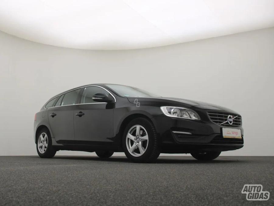 Black Volvo V60 2015 in Vilnius, with an engine capacity of 2.00 L and mileage of 185 thousand km for 9199 €, photo 12 on AUTOMOTO.COM.LV