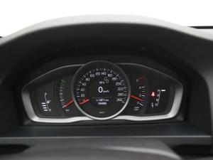 Black Volvo V60 2015 in Vilnius, with an engine capacity of 2.00 L and mileage of 185 thousand km for 9199 €, photo 20 on AUTOMOTO.COM.LV