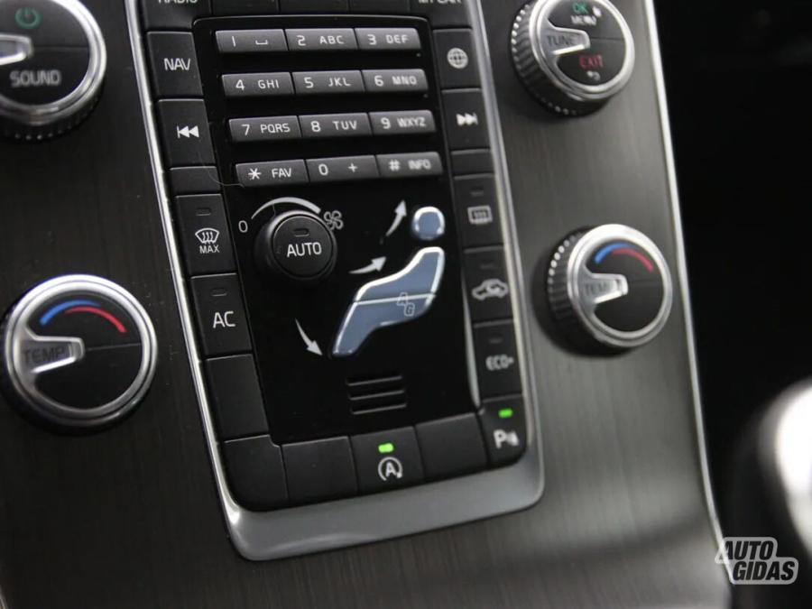 Black Volvo V60 2015 in Vilnius, with an engine capacity of 2.00 L and mileage of 185 thousand km for 9199 €, photo 21 on AUTOMOTO.COM.LV