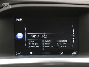 Black Volvo V60 2015 in Vilnius, with an engine capacity of 2.00 L and mileage of 185 thousand km for 9199 €, photo 23 on AUTOMOTO.COM.LV