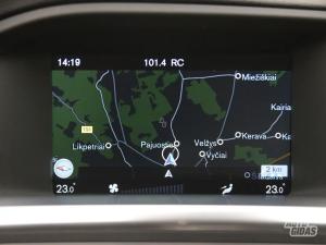 Black Volvo V60 2015 in Vilnius, with an engine capacity of 2.00 L and mileage of 185 thousand km for 9199 €, photo 25 on AUTOMOTO.COM.LV
