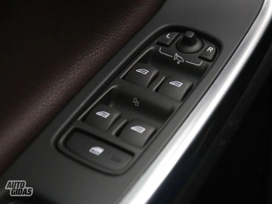 Black Volvo V60 2015 in Vilnius, with an engine capacity of 2.00 L and mileage of 185 thousand km for 9199 €, photo 27 on AUTOMOTO.COM.LV