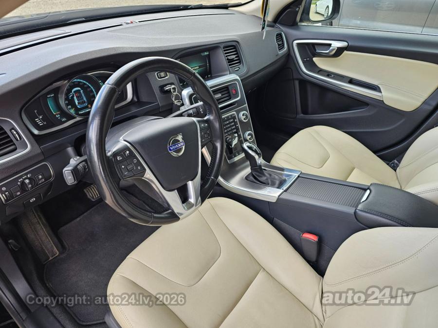 Черный Вольво B60 2015 в Тарту, объемом двигателя 2.00 л и пробегом 222 тыс. км за 8790 €, фото 11 на AUTOMOTO.COM.LV