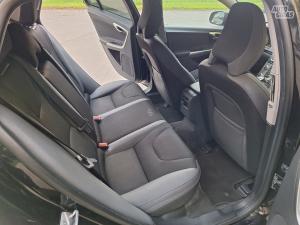 Black Volvo V60 2015 in Taurage, with an engine capacity of 2.00 L and mileage of 215 thousand km for 6699 €, photo 10 on AUTOMOTO.COM.LV
