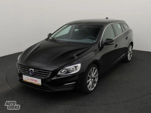 Black Volvo V60 2015 in Vilnius, with an engine capacity of 2.40 L and mileage of 260 thousand km for 9199 €, photo 1 on AUTOMOTO.COM.LV