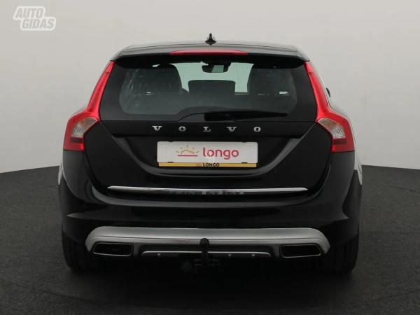 Black Volvo V60 2015 in Vilnius, with an engine capacity of 2.40 L and mileage of 260 thousand km for 9199 €, photo 5 on AUTOMOTO.COM.LV