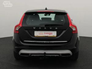 Black Volvo V60 2015 in Vilnius, with an engine capacity of 2.40 L and mileage of 260 thousand km for 9199 €, photo 6 on AUTOMOTO.COM.LV