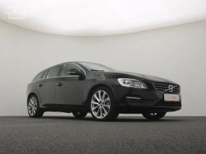 Black Volvo V60 2015 in Vilnius, with an engine capacity of 2.40 L and mileage of 260 thousand km for 9199 €, photo 12 on AUTOMOTO.COM.LV