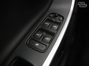 Black Volvo V60 2015 in Vilnius, with an engine capacity of 2.40 L and mileage of 260 thousand km for 9199 €, photo 27 on AUTOMOTO.COM.LV