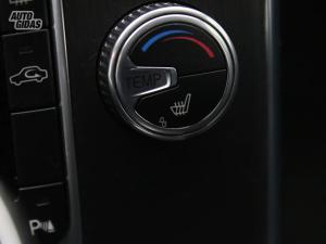 Black Volvo V60 2015 in Vilnius, with an engine capacity of 2.40 L and mileage of 260 thousand km for 9199 €, photo 31 on AUTOMOTO.COM.LV