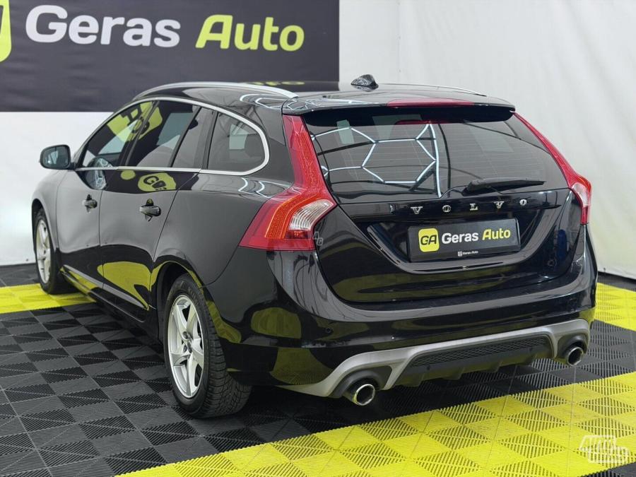 Черный Вольво B60 2015 в Авиженяй, объемом двигателя 2.00 л и пробегом 236 тыс. км за 6799 €, фото 7 на AUTOMOTO.COM.LV