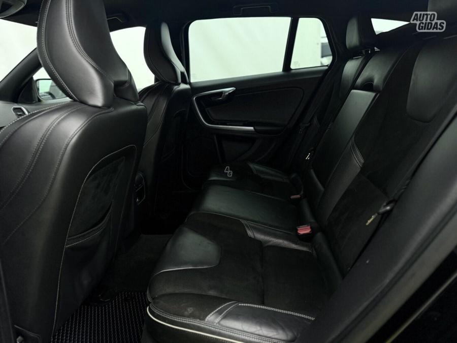Черный Вольво B60 2015 в Авиженяй, объемом двигателя 2.00 л и пробегом 236 тыс. км за 6799 €, фото 12 на AUTOMOTO.COM.LV