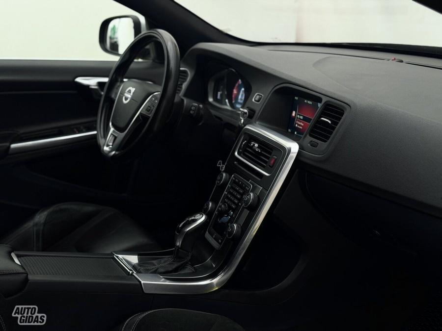 Черный Вольво B60 2015 в Авиженяй, объемом двигателя 2.00 л и пробегом 236 тыс. км за 6799 €, фото 16 на AUTOMOTO.COM.LV
