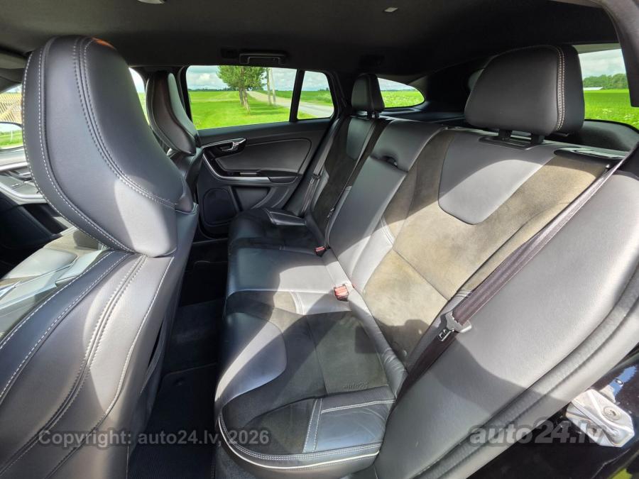 Черный Вольво B60 2015 в Пайде, объемом двигателя 2.40 л и пробегом 292 тыс. км за 10290 €, фото 19 на AUTOMOTO.COM.LV