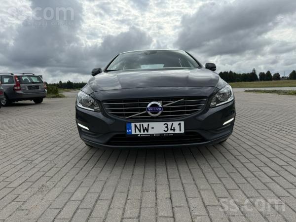 Черный Вольво B60 2015 в Талси, объемом двигателя 1.60 л и пробегом 113 тыс. км за 8700 €, фото 2 на AUTOMOTO.COM.LV