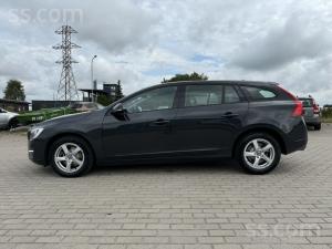 Melns Volvo V60 2015 Talsi, ar dzinēja tilpumu 1.60 L un nobraukumu 113 tūkst. km par 8700 €, foto 4 vietnē AUTOMOTO.COM.LV
