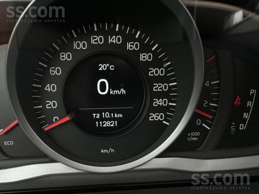 Melns Volvo V60 2015 Talsi, ar dzinēja tilpumu 1.60 L un nobraukumu 113 tūkst. km par 8700 €, foto 17 vietnē AUTOMOTO.COM.LV