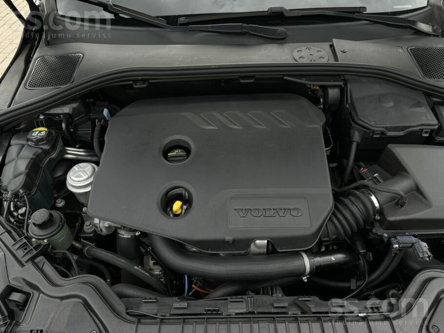 Melns Volvo V60 2015 Talsi, ar dzinēja tilpumu 1.60 L un nobraukumu 113 tūkst. km par 8700 €, foto 21 vietnē AUTOMOTO.COM.LV
